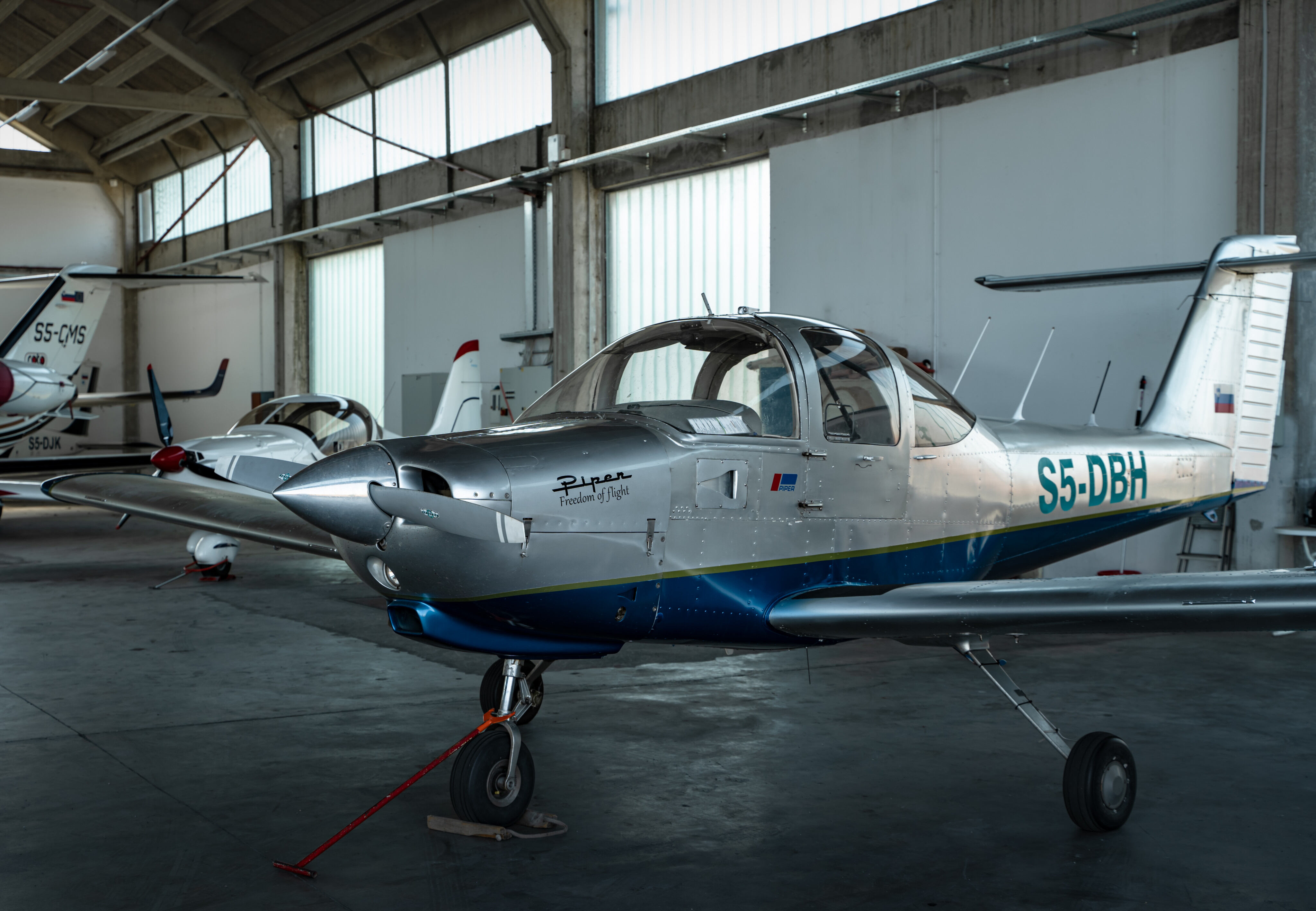 Piper Pa-38 Tomahawk . Egmont Aviation